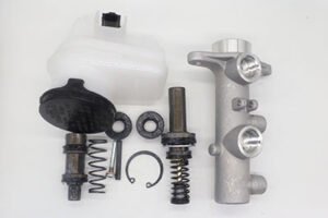 How Brake Master Cylinder Works?